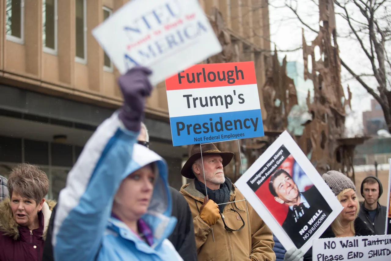 50,000 Workers Are Headed Back To Work Without Pay As Shutdown Rages On ...