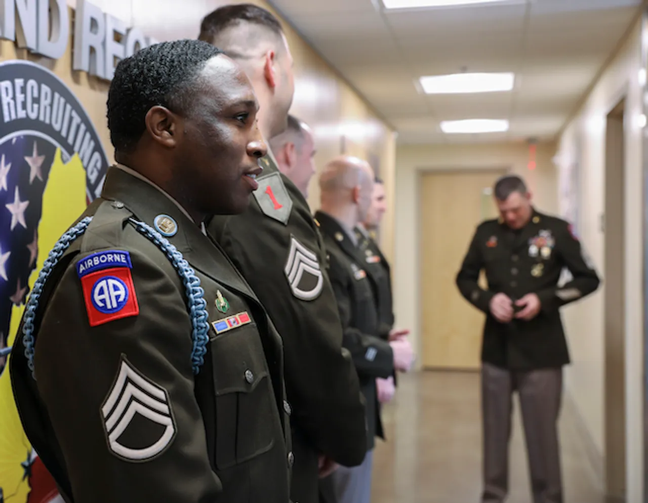U.S. Army Going Way Back To Classic Design Of WWII Uniforms | The Daily ...