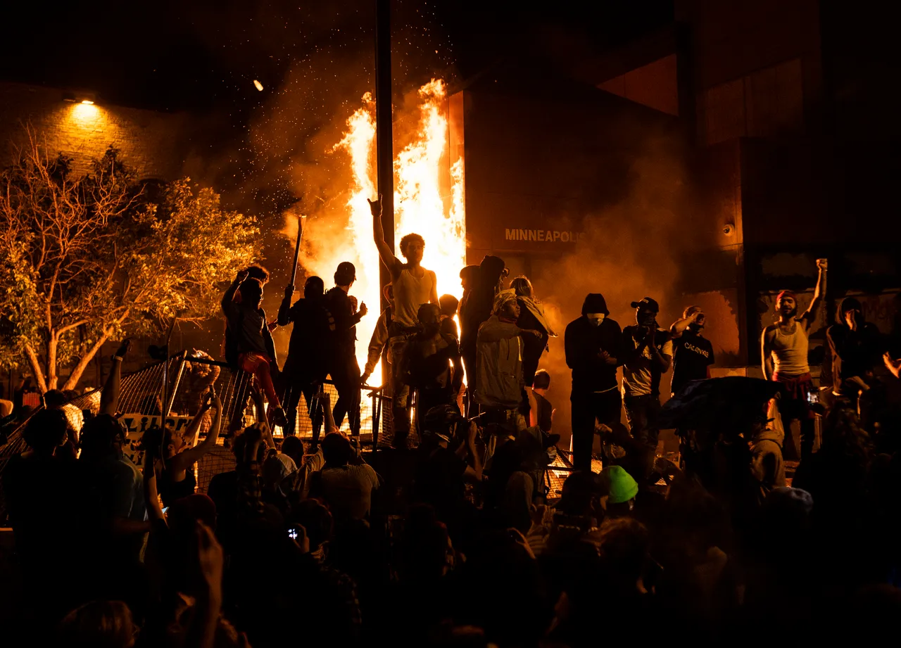 Minnesota Man Charged With Stoking Fire At Minneapolis’ Third Police ...