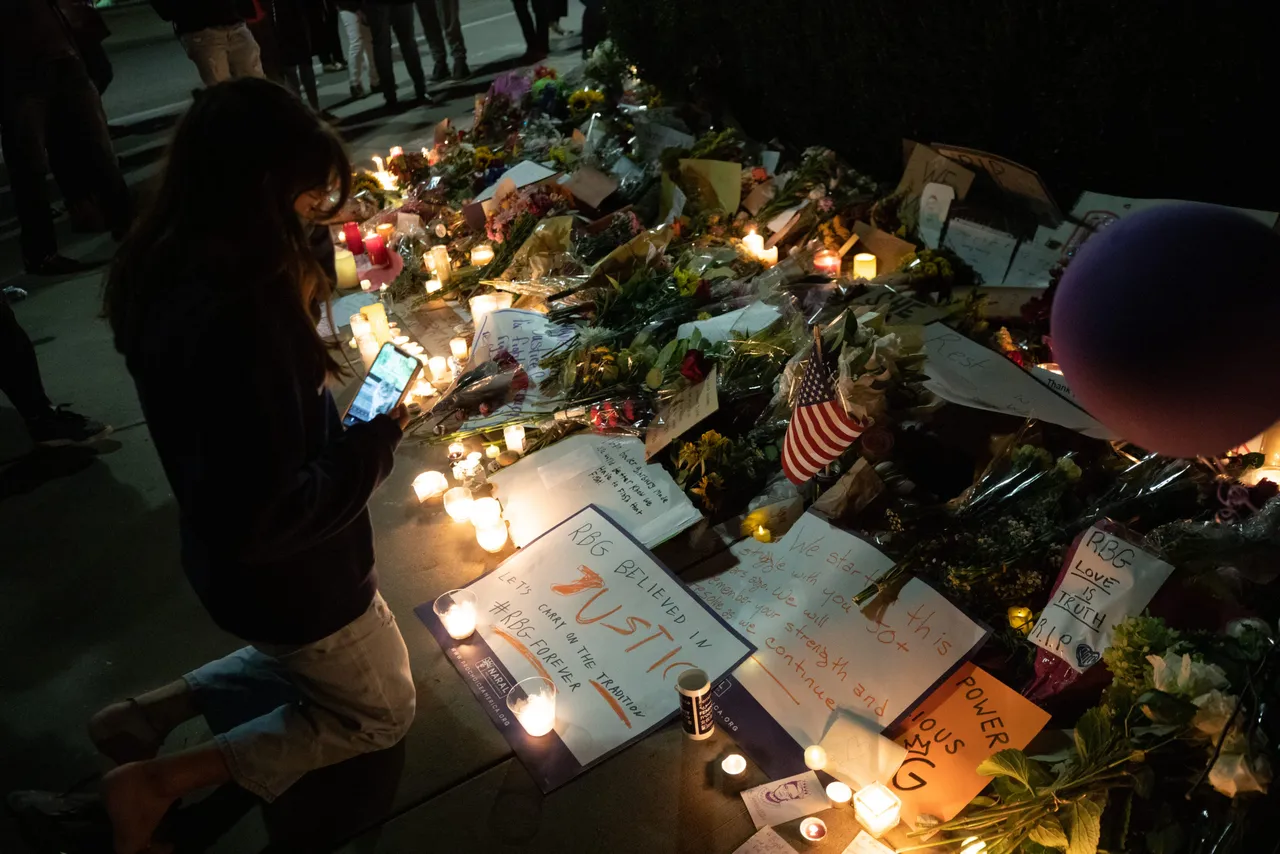PHOTOS: Hundreds Gather For Ruth Bader Ginsburg Memorial Outside The ...