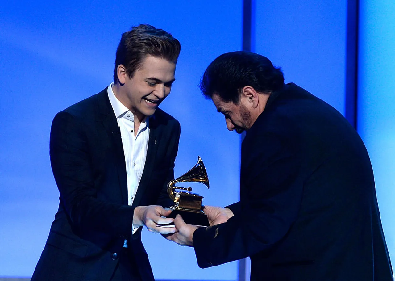 Famous Country Singer Jo-El Sonnier Dies At 77 After Standing Ovation ...