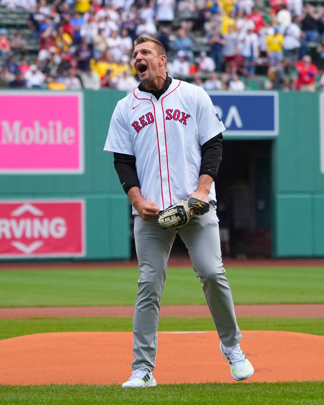Notoriously Dumb NFL Star Rob Gronkowski Is Apparently A Mathematical ...