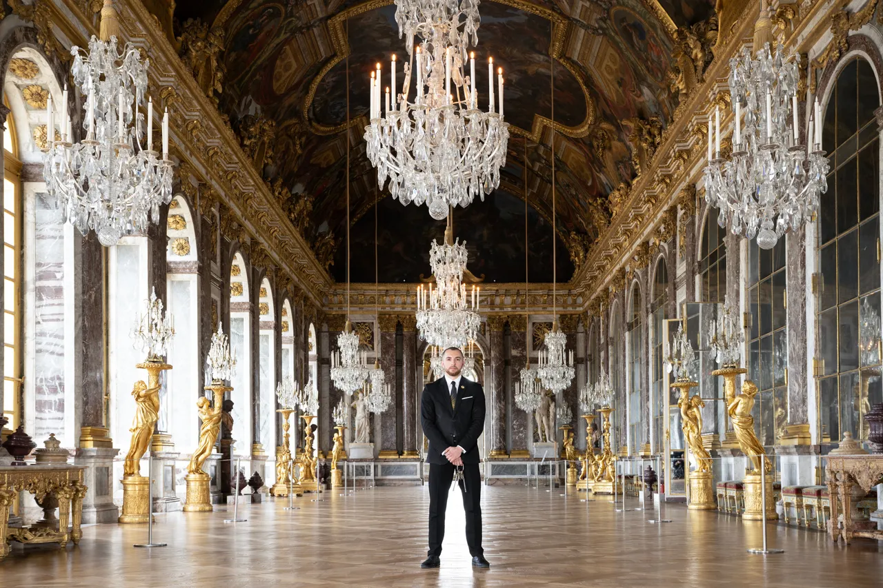Tourists Evacuated As Palace Of Versailles Goes Up In Flames | The ...