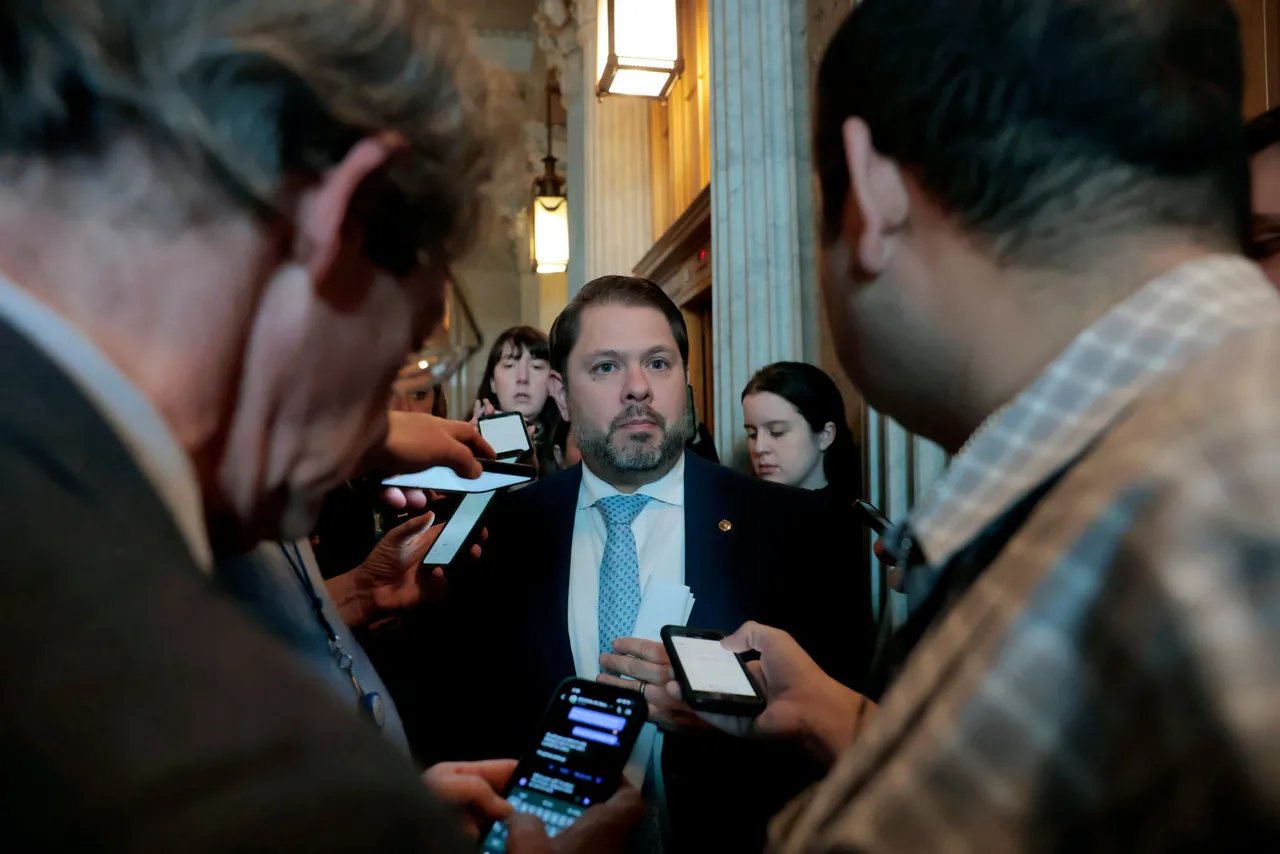 EXCLUSIVE: Sens Unveil Bipartisan Bill To Save Greek Life From Wokeness ...
