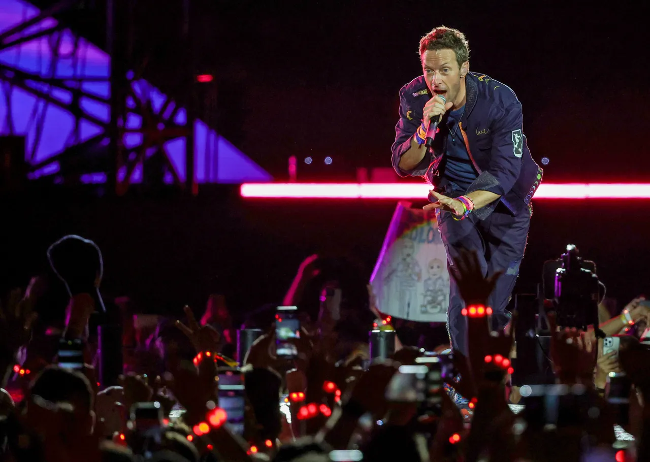 Coldplay’s Chris Martin Slammed For Making ‘Disgraceful’ Comments To ...