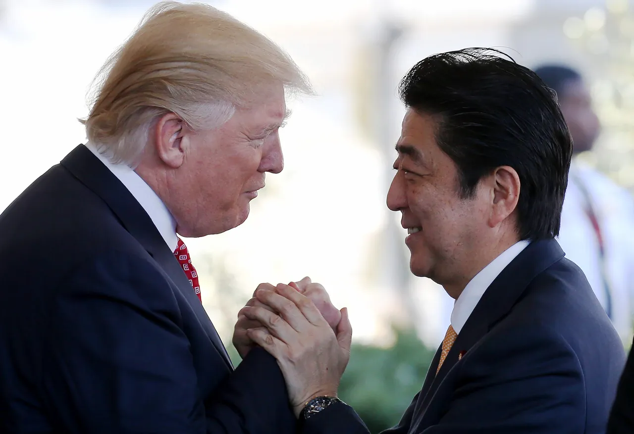 Trump Receives Shinzo Abe’s Golf Putter | The Daily Caller