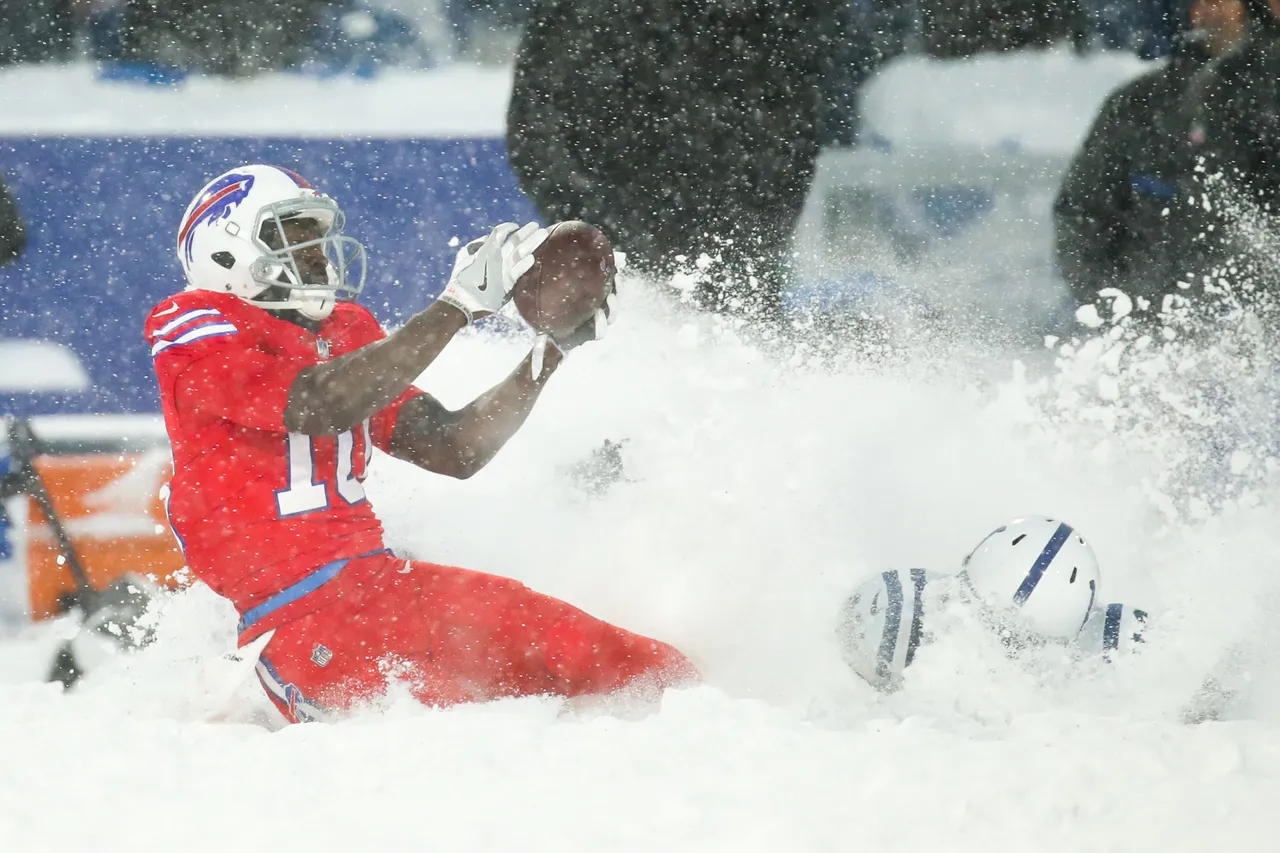 Republican Senator Gets Ratio’d Into Oblivion For Communist Take On NFL ...