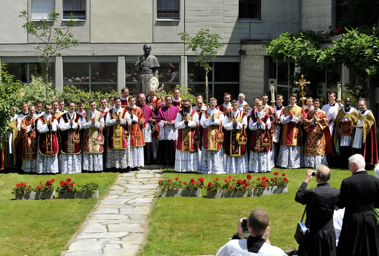 Vatican Scrambles To Prevent New Schism As SSPX Plans Rogue Bishop ...