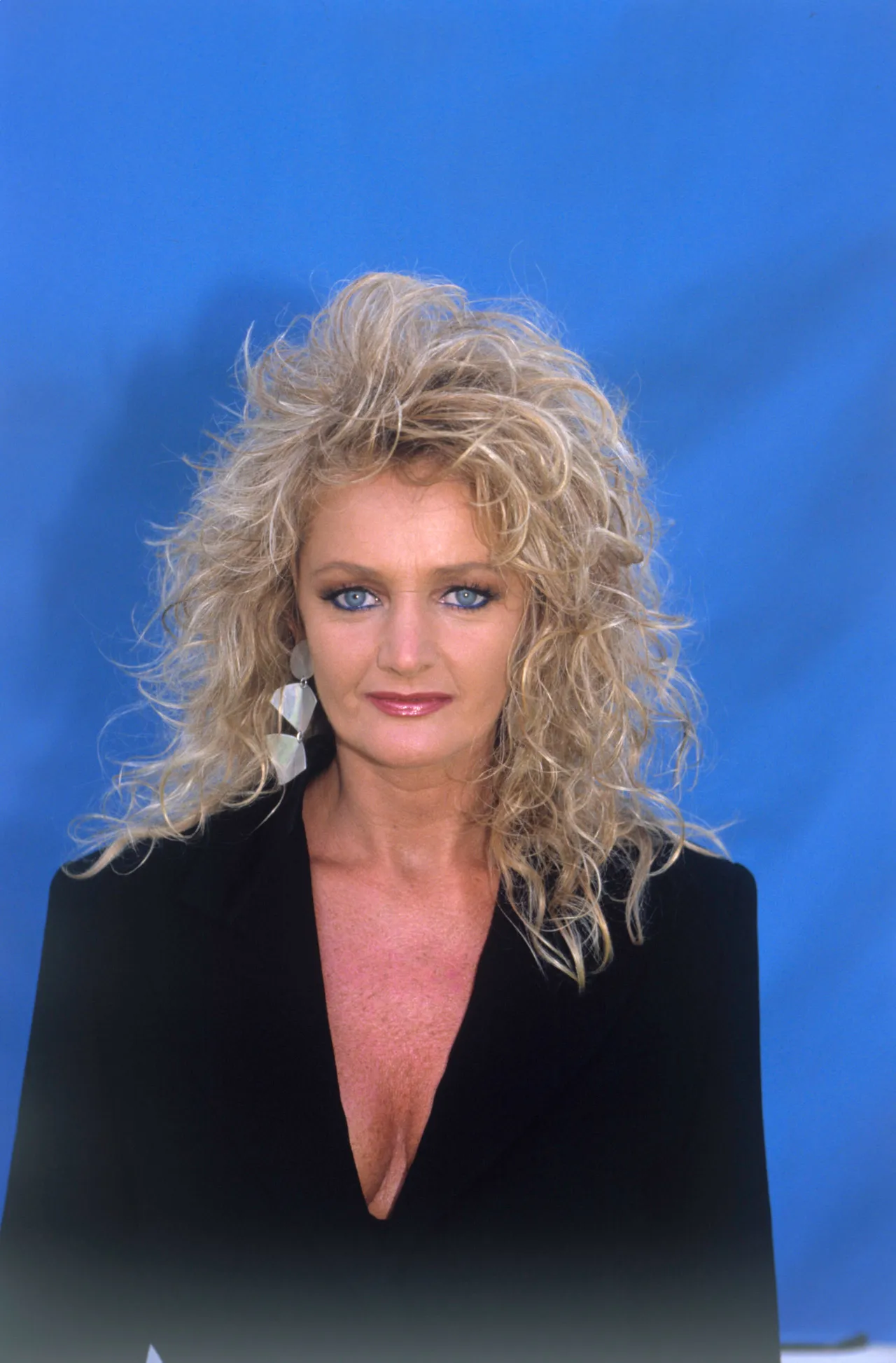 Legendary Singer Bonnie Tyler Reportedly Undergoes Emergency Intestinal ...