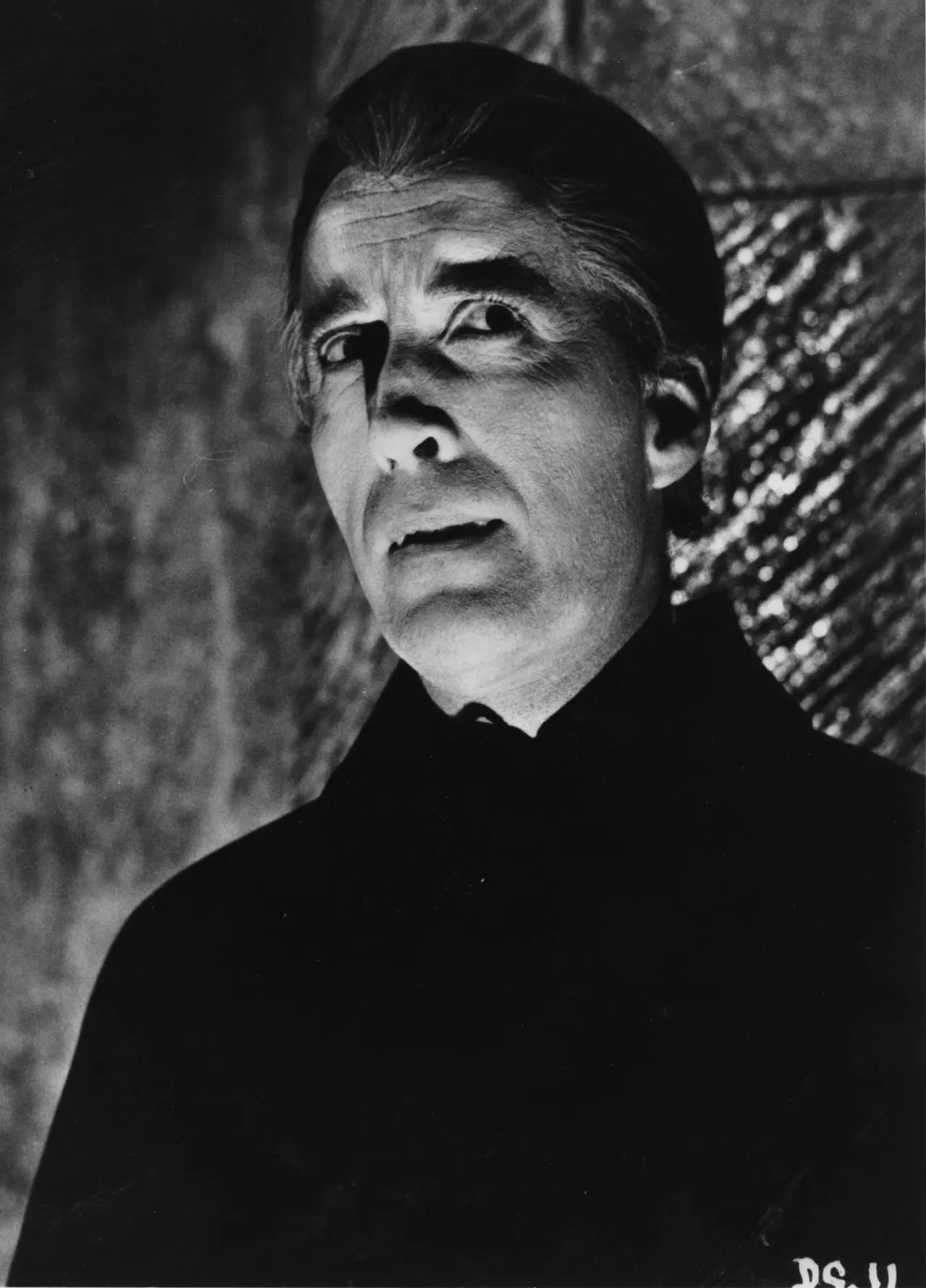 Newly Discovered Piece Of ‘Dracula’ History ‘Too Gruesome’ For 50s ...