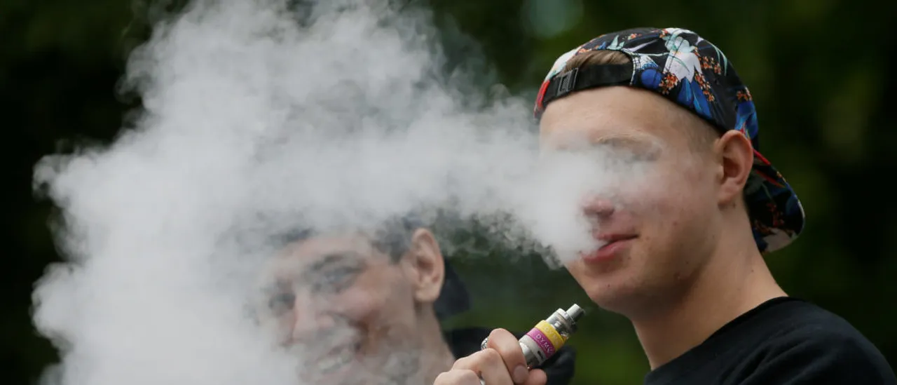 Tourists Vaping In Thailand Risk Being Tossed In Prison For 10 Years ...
