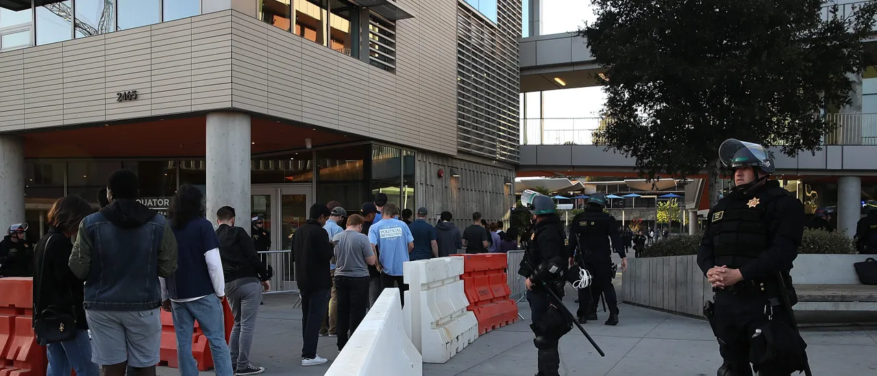 Ben Shapiro Speaks At Berkeley Without Major Incident | The Daily Caller