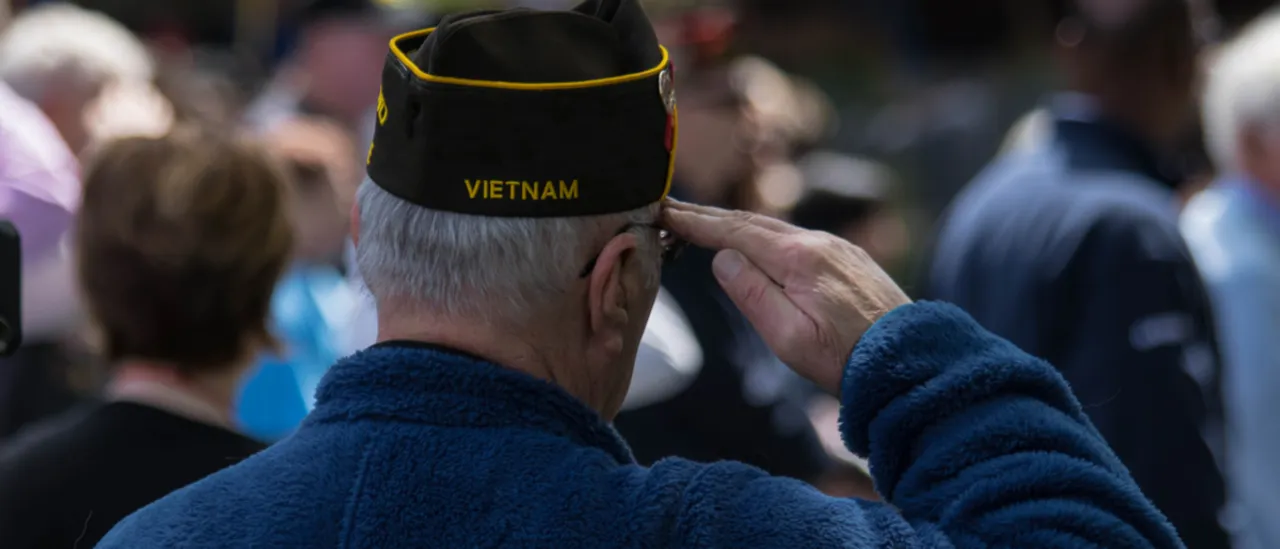 World War II Vet Who Parachuted 3,000 Feet Out Of The Sky To Kill The ...