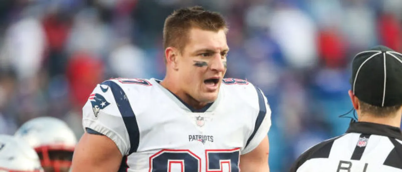 Rob Gronkowski Seems To Really Be Enjoying Retirement In Exercise Video ...