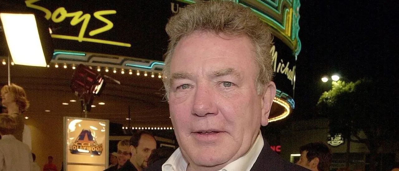 Oscar-Nominated Actor Albert Finney Dies At Age 82 Around Family | The ...