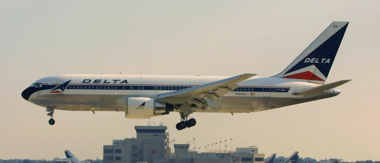 Pilot Suspected Of Being Drunk Arrested Moments Before Taking Off | The ...