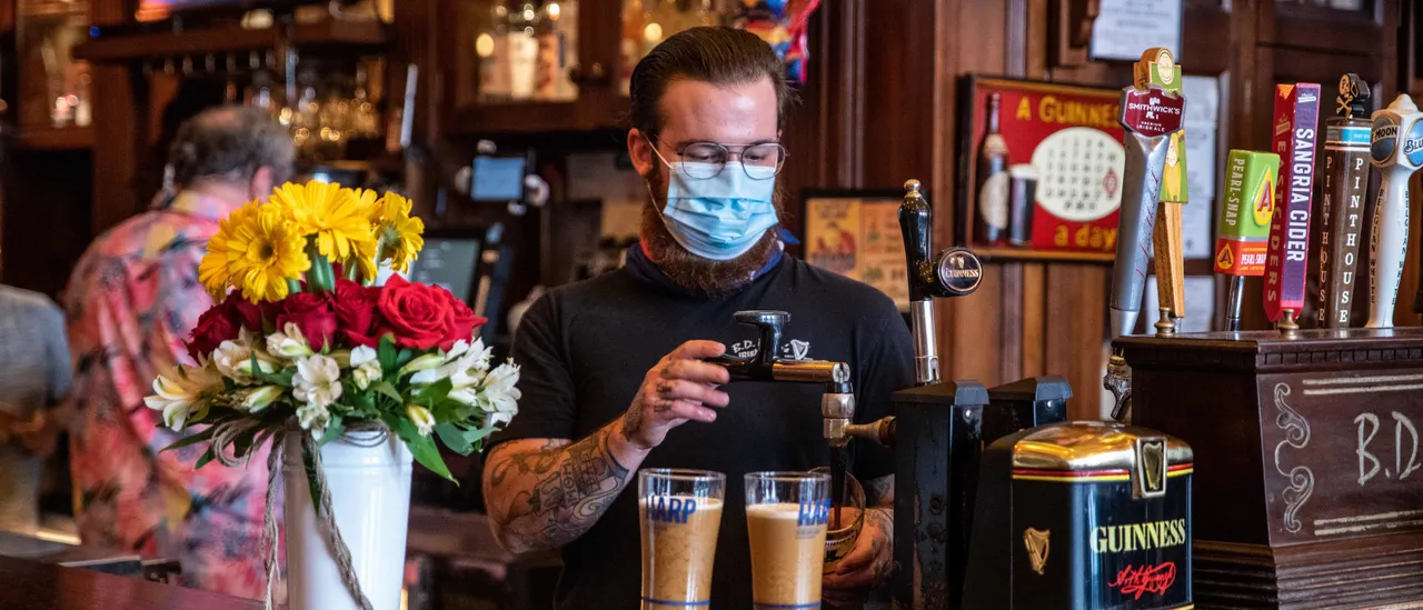 Group Of Texas Bar Owners Sue State Over Closures Amid Coronavirus Case ...