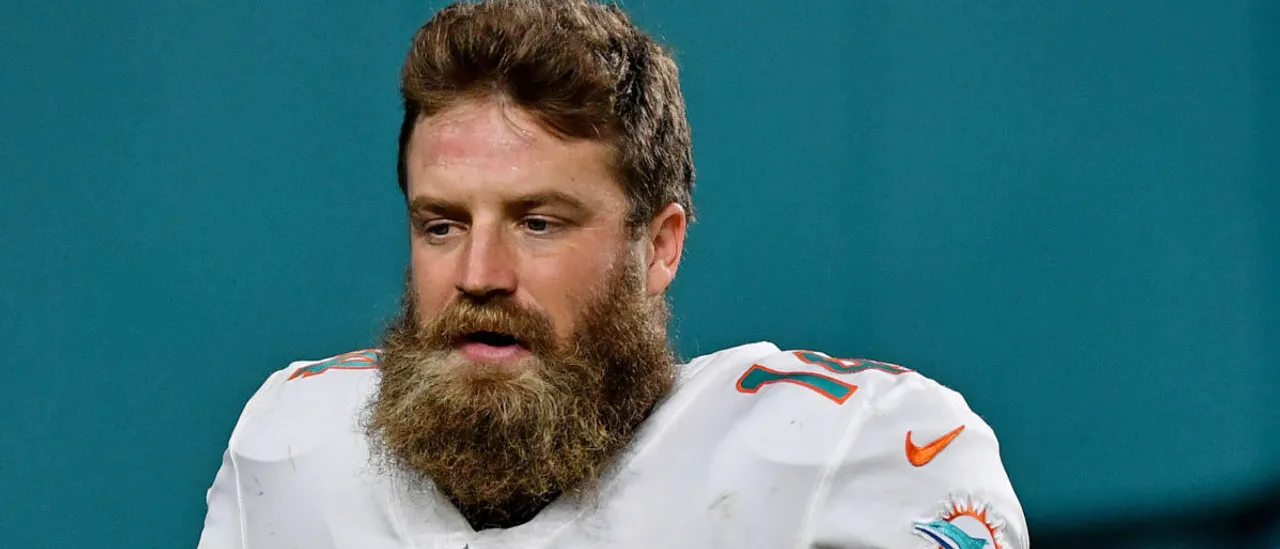 REPORT: Quarterback Ryan Fitzpatrick Signs With Washington, Contract ...