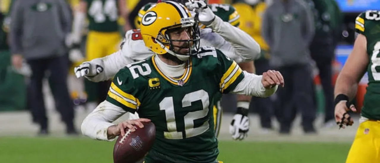 NFL Executive Says The Relationship Between Aaron Rodgers And The ...