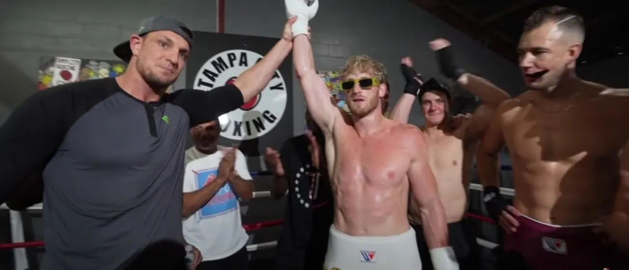 Logan Paul Boxes The Gronkowski Brothers, Looks Pretty Solid | The ...