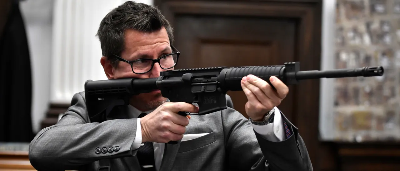 Rittenhouse Prosecutor Points Gun In Courtroom With Finger On The ...