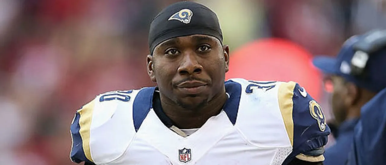 Zac Stacy Faces Multiple Felonies After Allegedly Being Filmed Beating ...