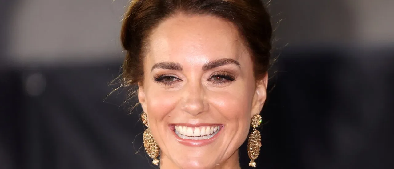 Kate Middleton Stuns In 40th Birthday Pictures With Nod To Princess ...