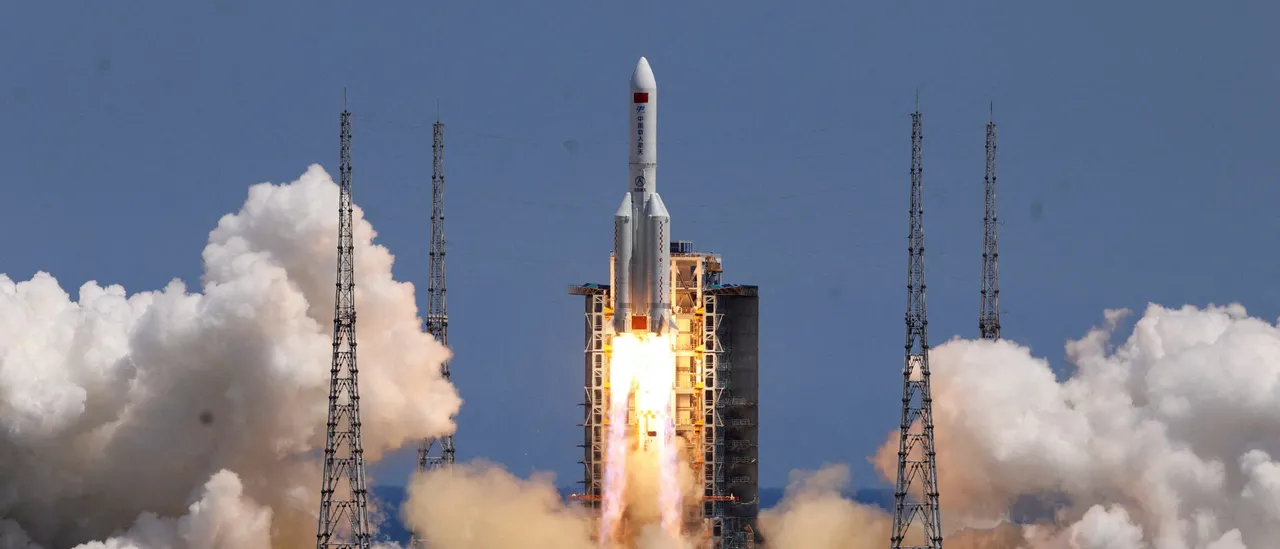 Chinese Rocket Booster Is Making An Uncontrolled Reentry, Crashing Back ...