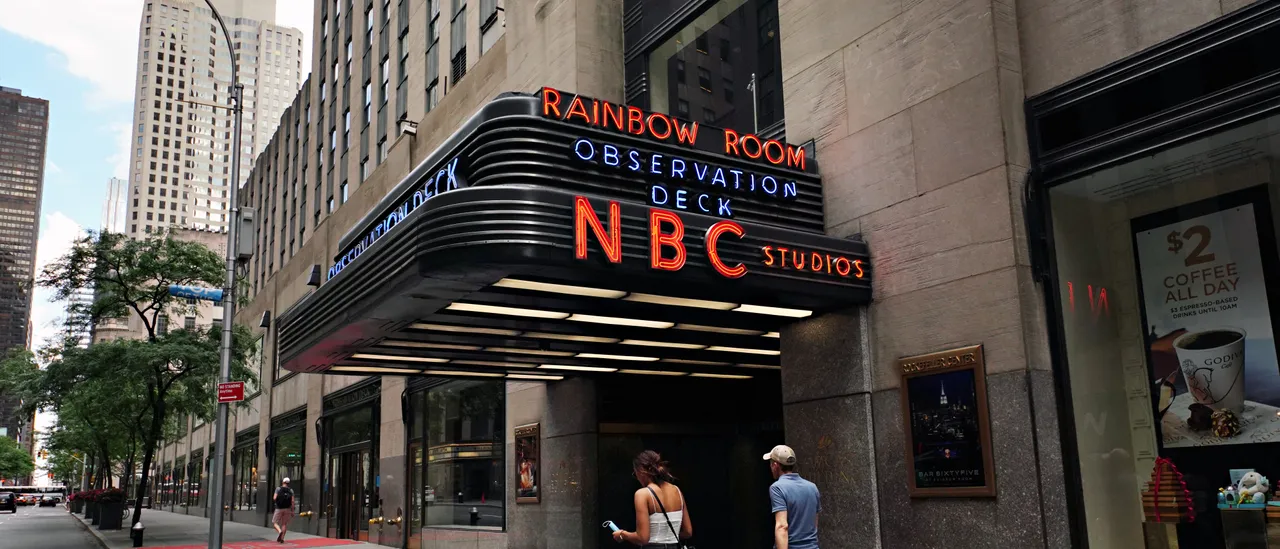 SNL Announces First Non-Binary Cast Member | The Daily Caller