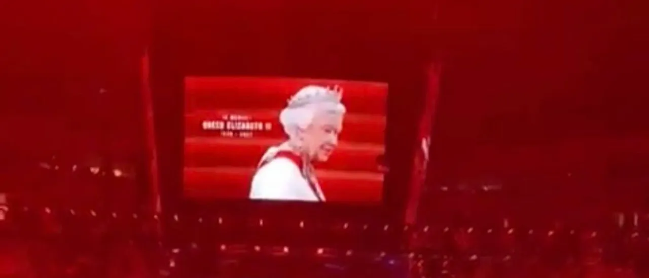 Queen Elizabeth II Tribute Met With Boos And USA Chants By UFC Crowd ...