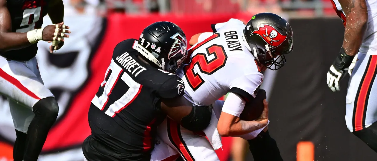 REPORT: NFL Fines Tom Brady $11,139 For Kicking Falcons’ Grady Jarrett ...