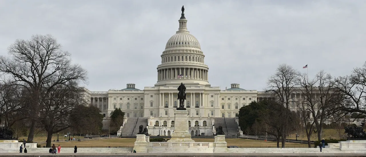 Secret Service Arrests Man Near Capitol Building For Allegedly ...