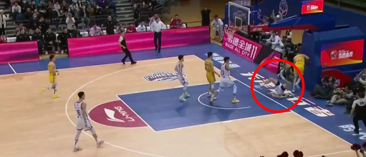 American David James Who Is In Chinese CBA Slams Head First Onto The ...