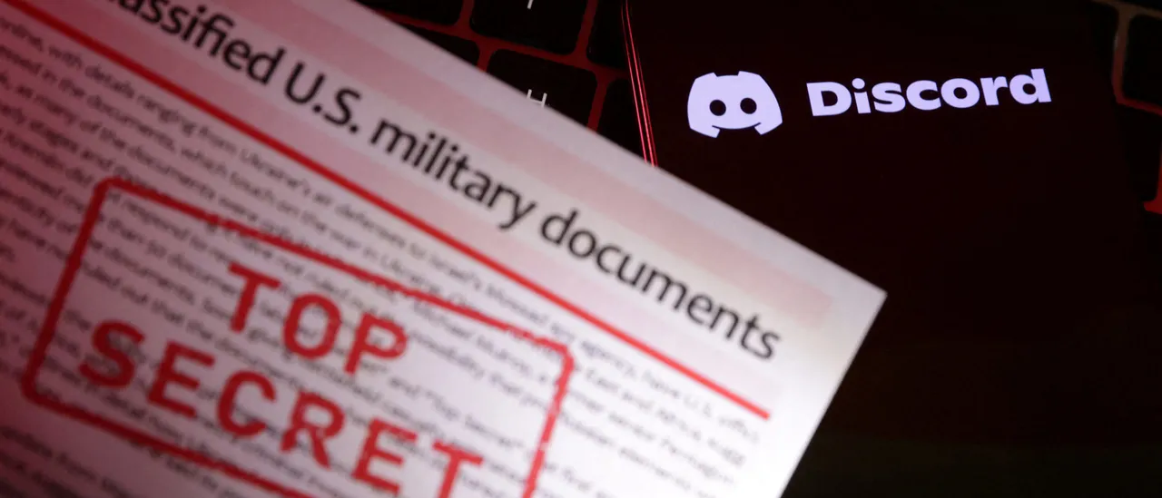 Former FBI Analyst Gets Four Years In Federal Prison Over Classified ...