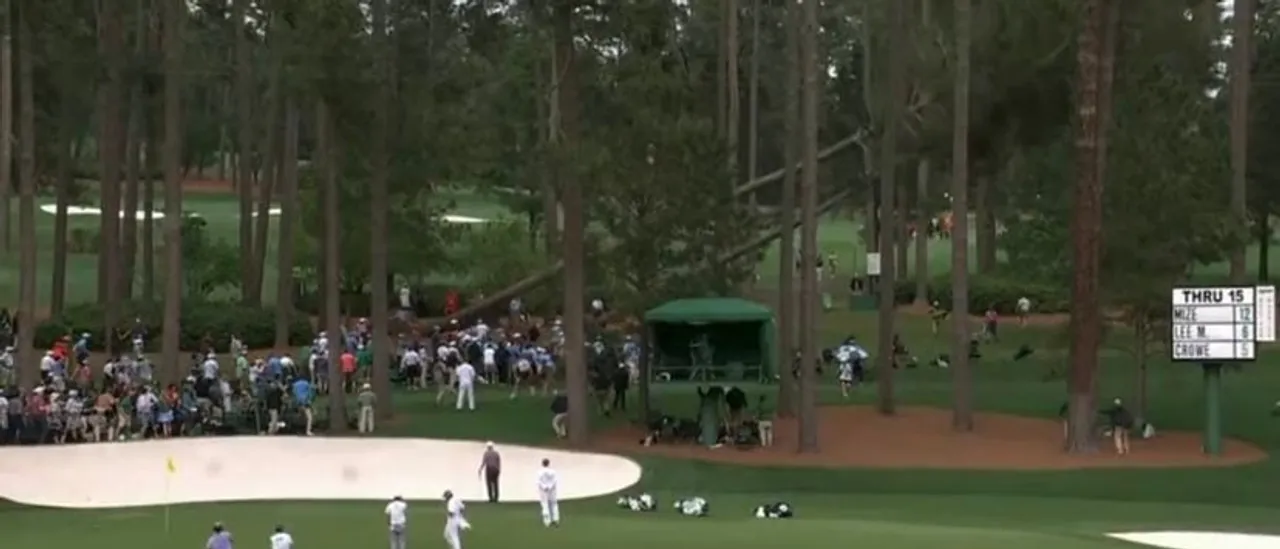 Massive Tree Falls At The Masters, Nearly Crushing Several Spectators ...