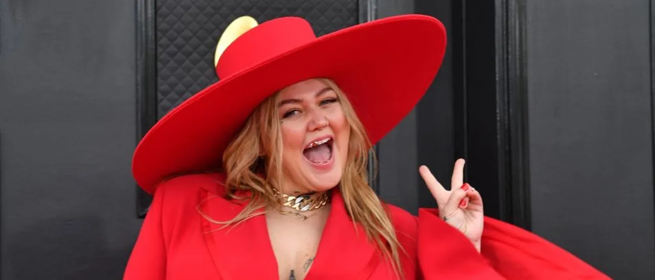 Elle King Officiates Weddings For Fans At CMA Fest | The Daily Caller