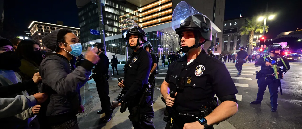 Blue City Police Union Leader Told Cops To Go Places Where Leaders Don ...