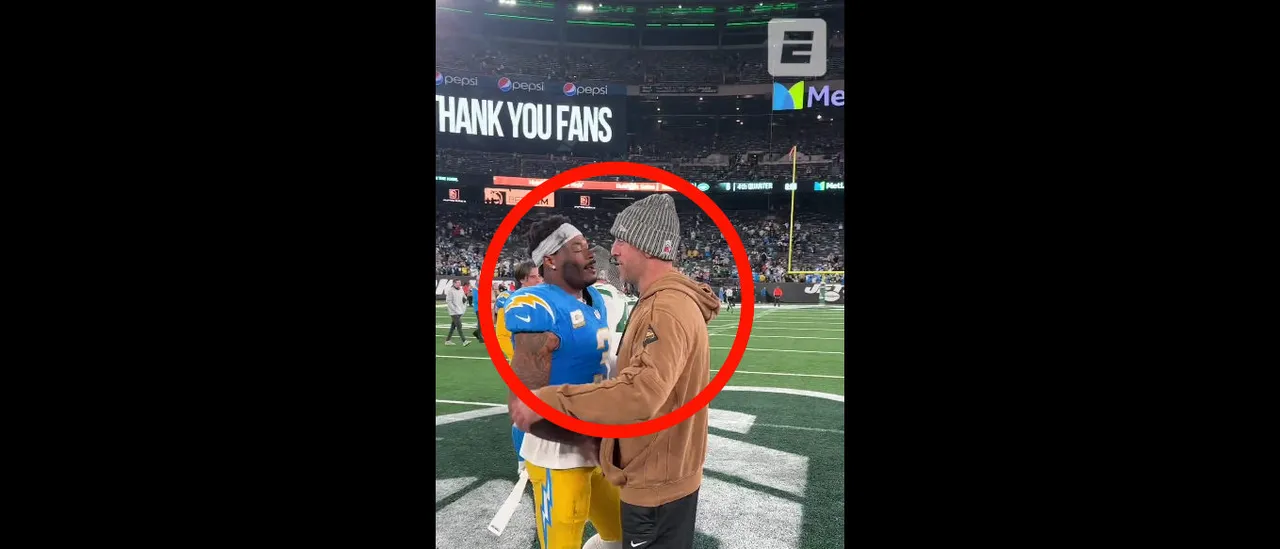 Hot Mic Catches Aaron Rodgers Teasing When He Might Be Coming Back ...