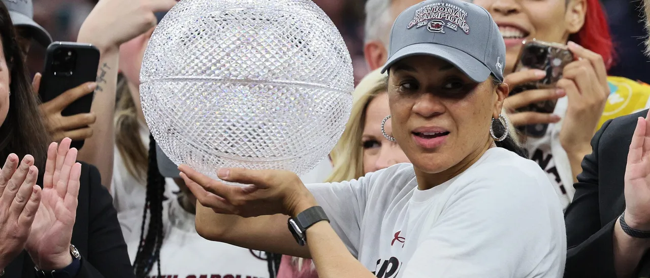 South Carolina’s Dawn Staley Earns $700,000 Bonus After Winning Third ...