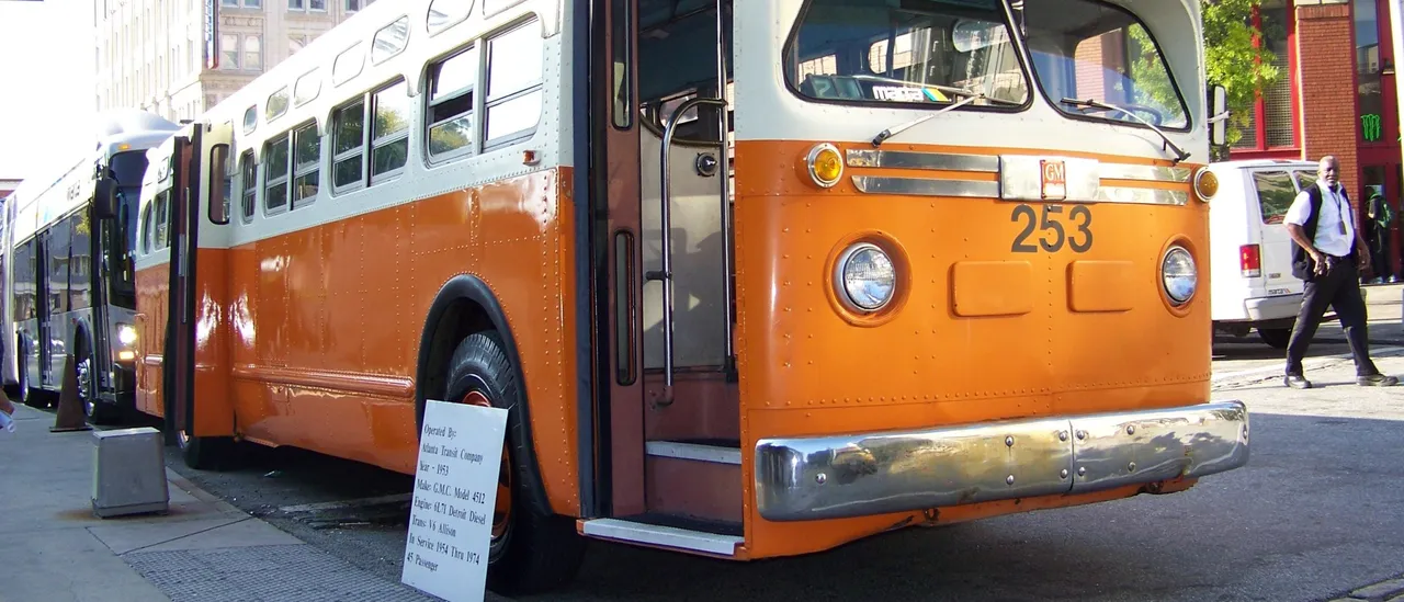 One Dead After Gunman Hijacks Bus, Police Say | The Daily Caller