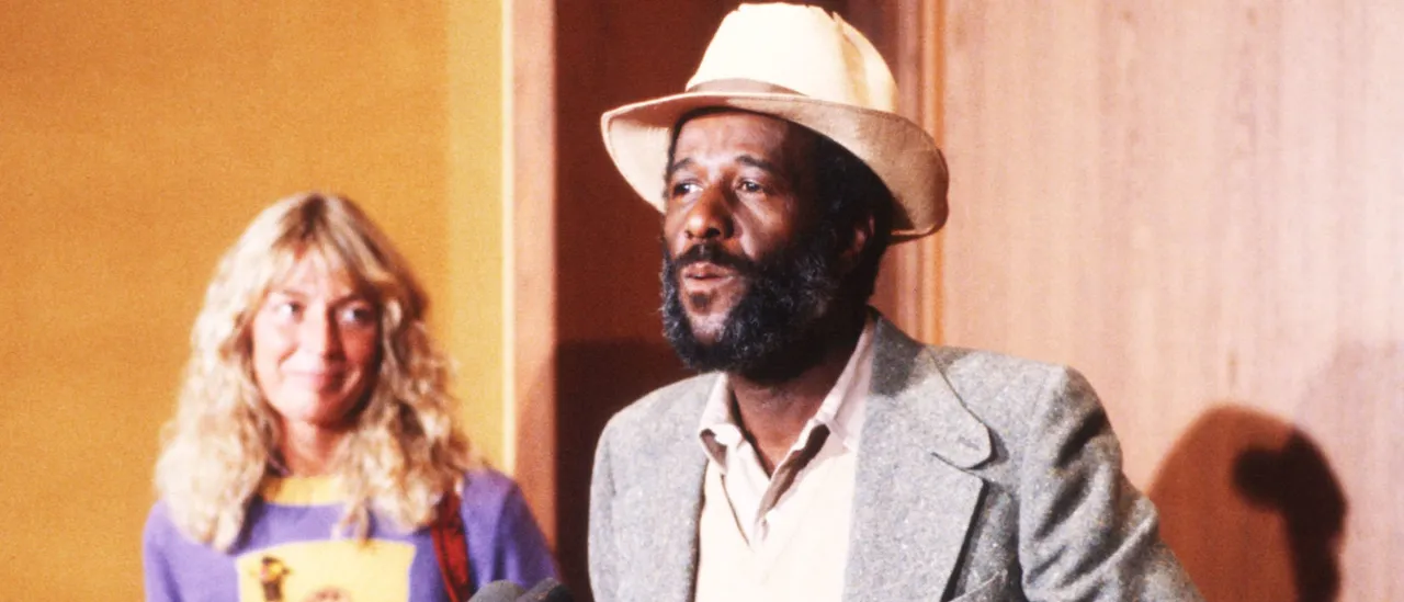Wally Amos, Founder Of Popular Cookie Brand ‘Famous Amos,’ Dies At 88 ...