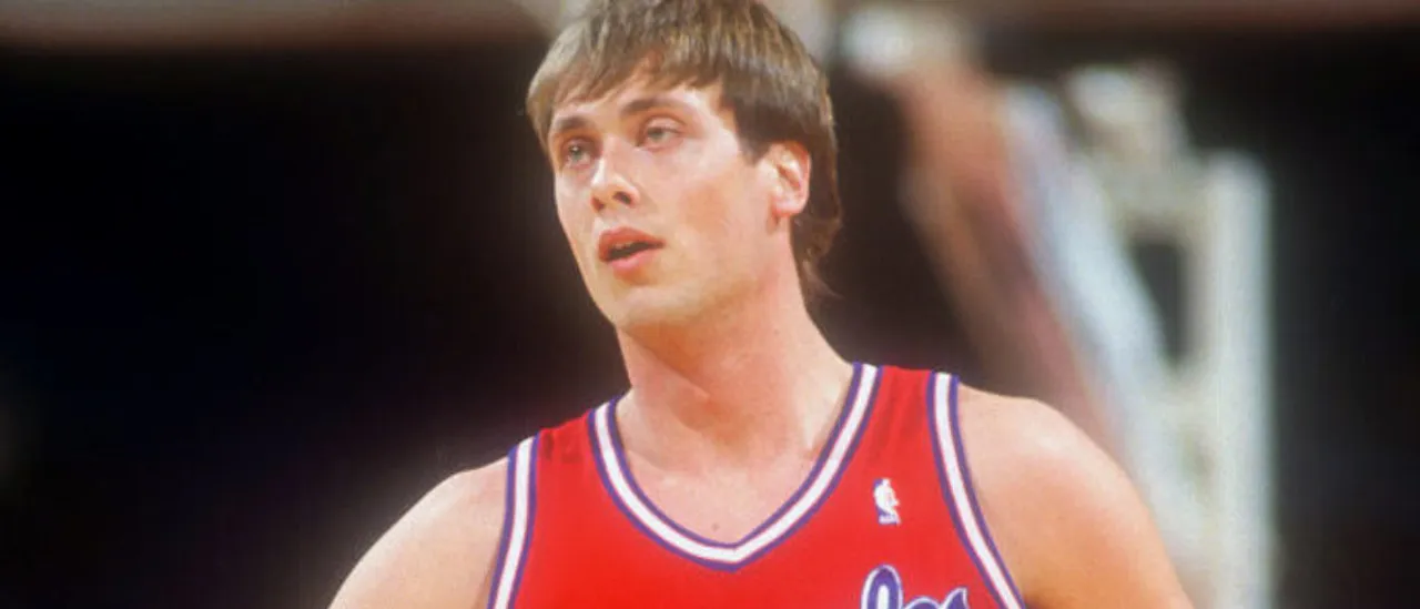 Joe Wolf, Coach Who Played For Seven NBA Teams Dies Unexpectedly At Age ...