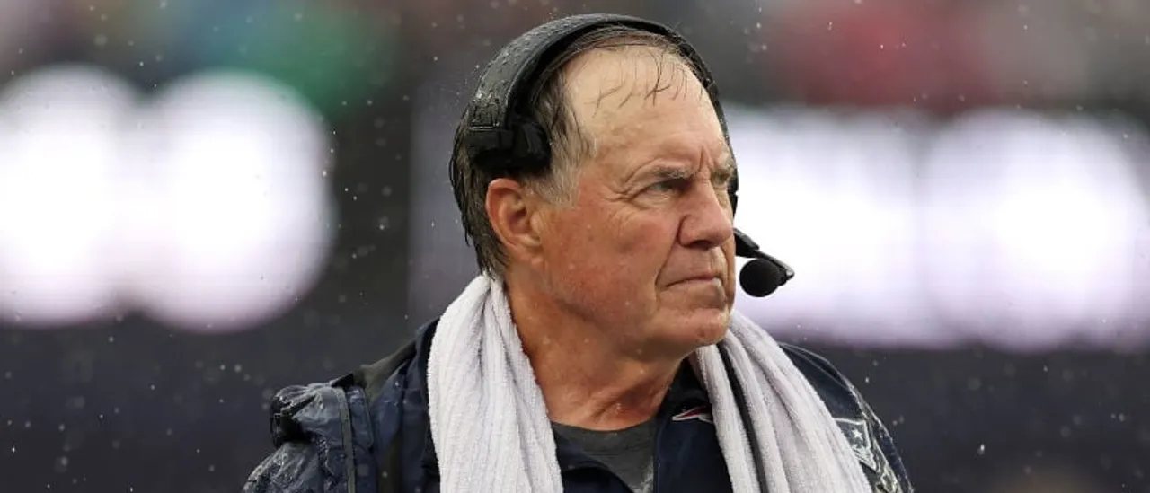 Former NFL Coach Bill Belichick Goes Red Carpet Official With ...