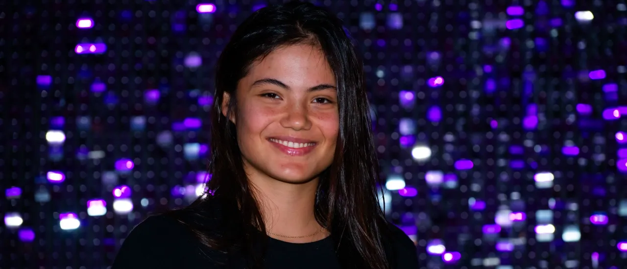 Disturbing Video Shows Tennis Star Emma Raducanu Sobbing After Seeing ...