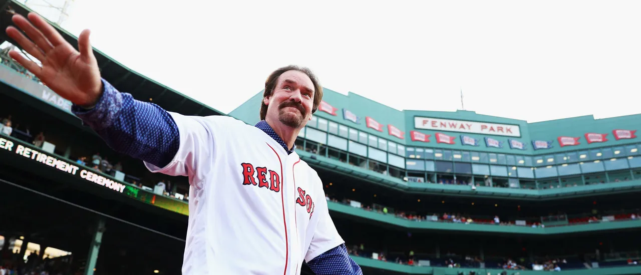 MLB Hall Of Famer Wade Boggs Rings Bell On Cancer In One Of Most ...