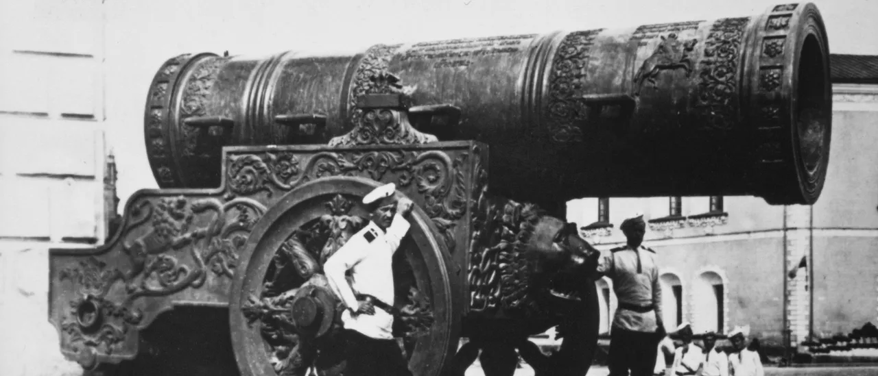 Kansas Man With Limited Resources Somehow Steals 800-Pound Cannon In ...
