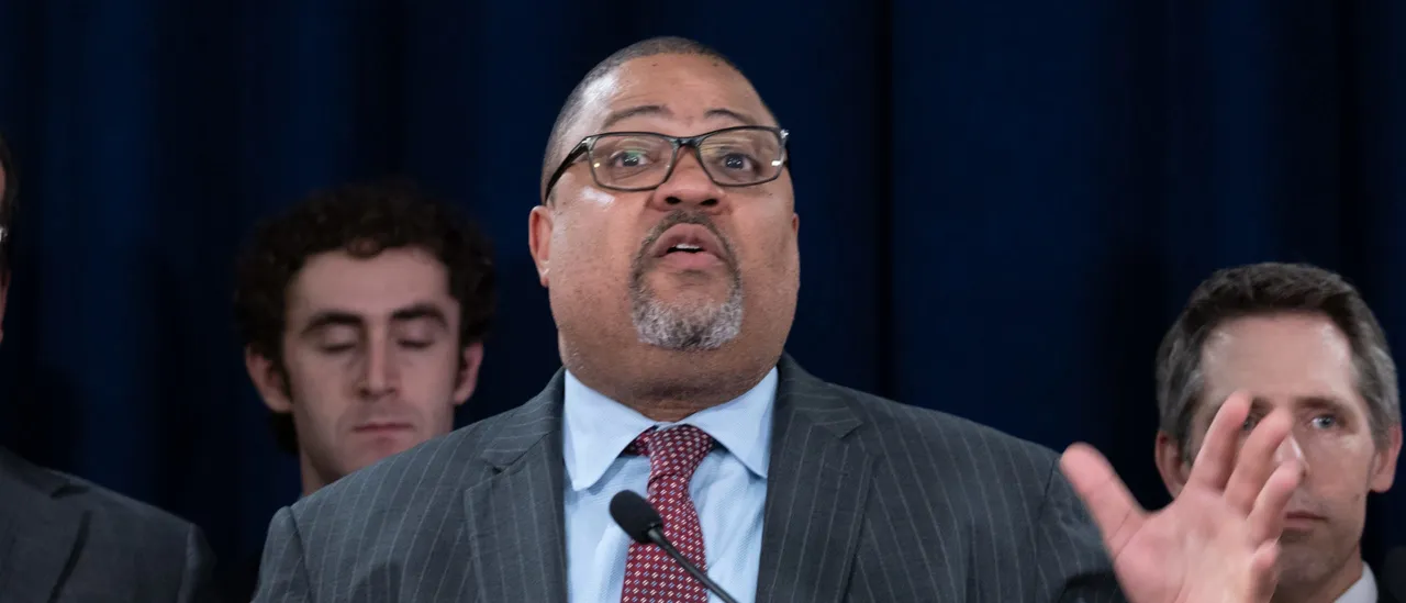 Alvin Bragg’s Office Cuts 15-Year Plea Deal For Transgender Knife ...