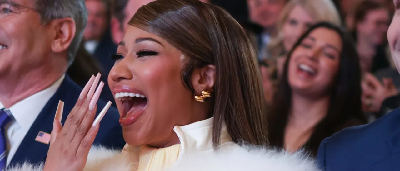 Nicki Minaj Claps Back After Trevor Noah Disses Her On Grammy Stage ...