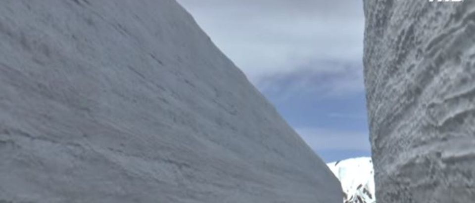 Japan Got So Much Snow This Mountain Highway Has 56-Foot Walls Of It ...