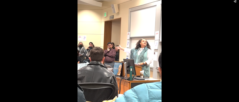 Stanford Law School Diversity Dean Who Encouraged Students To Heckle A ...